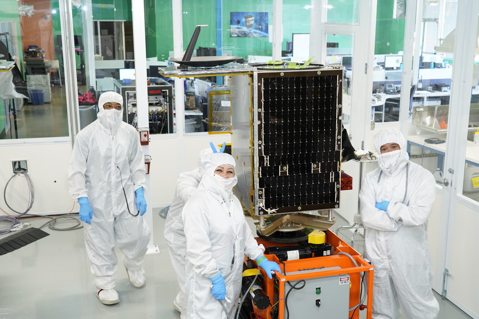 Maxar's SSL Delivers Two Earth Observation Satellites to Vandenberg ...