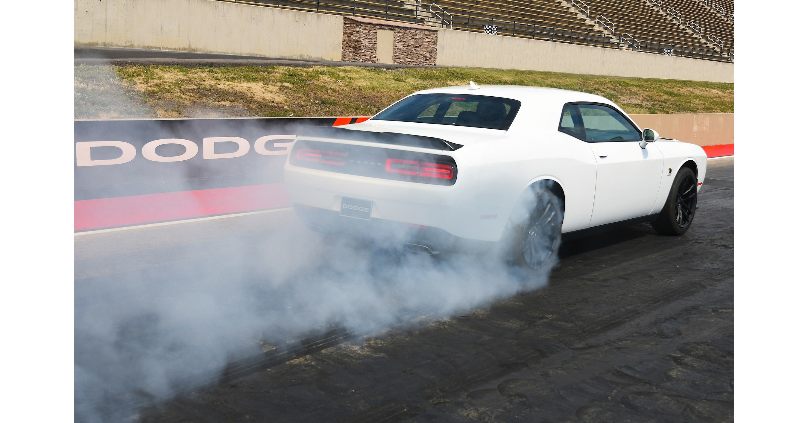 Dodge Announces 1320 Club for Drag Racing Enthusiasts at SEMA