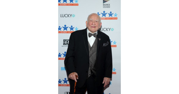 Ed Asner Celebrated His 89th Birthday With a Sold-Out Benefit For ...