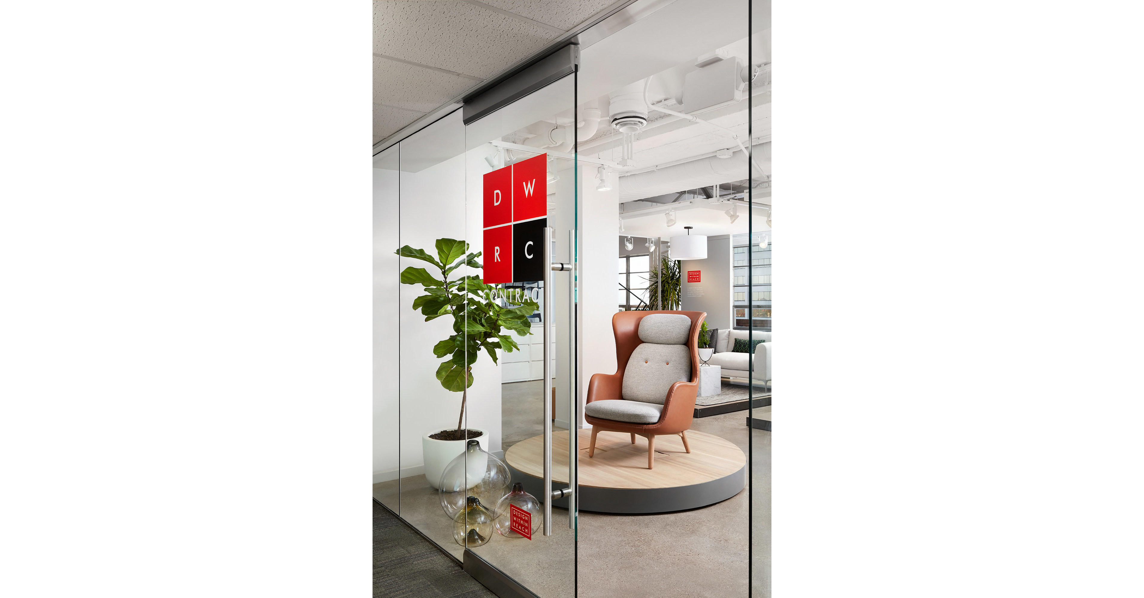 DWR Contract Opens a New Showroom in Dallas