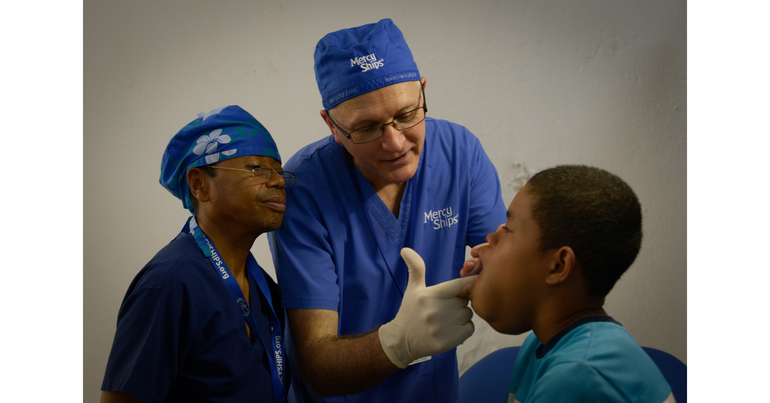 Parker Family Receives Daily Point of Light Award for Work with Mercy Ships