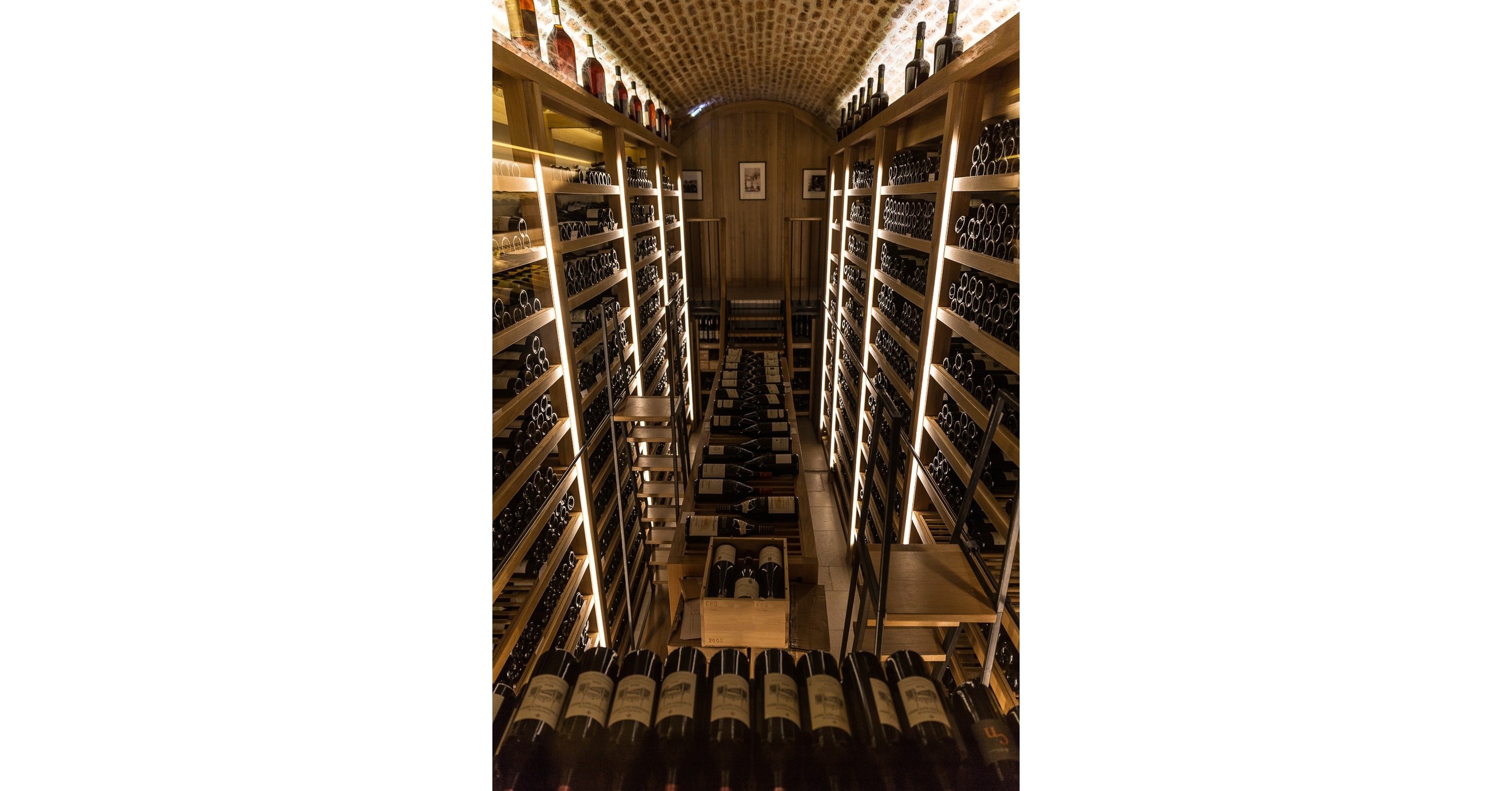 Le Clarence, Nominated in First Place Among the Finest Restaurants in Paris