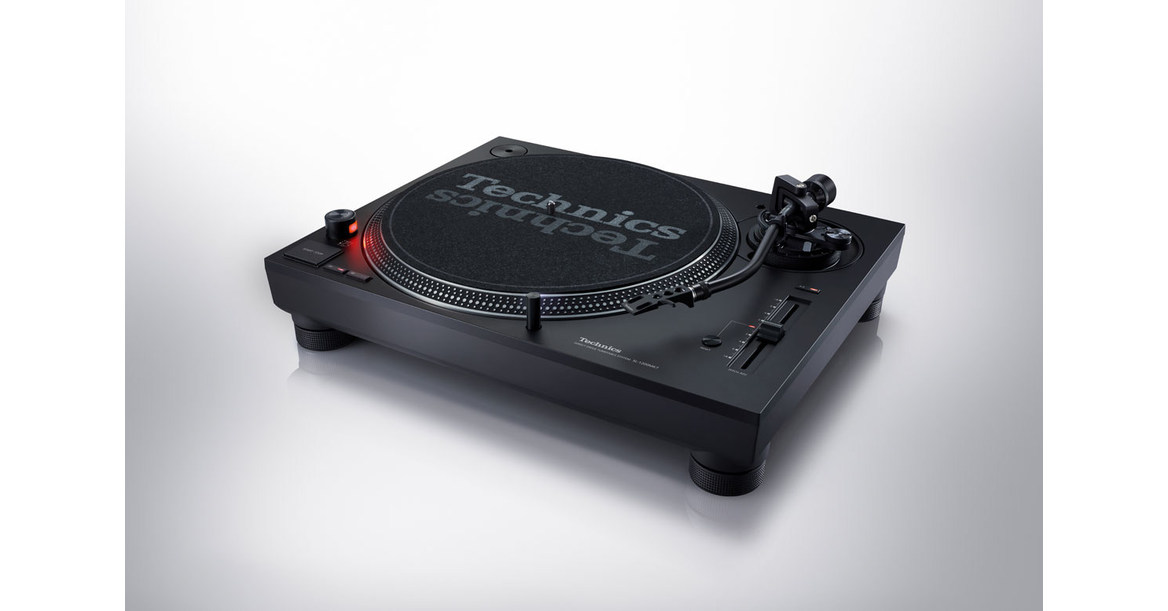 Legendary DJ Turntable: Electrify the crowds' passion with Technics