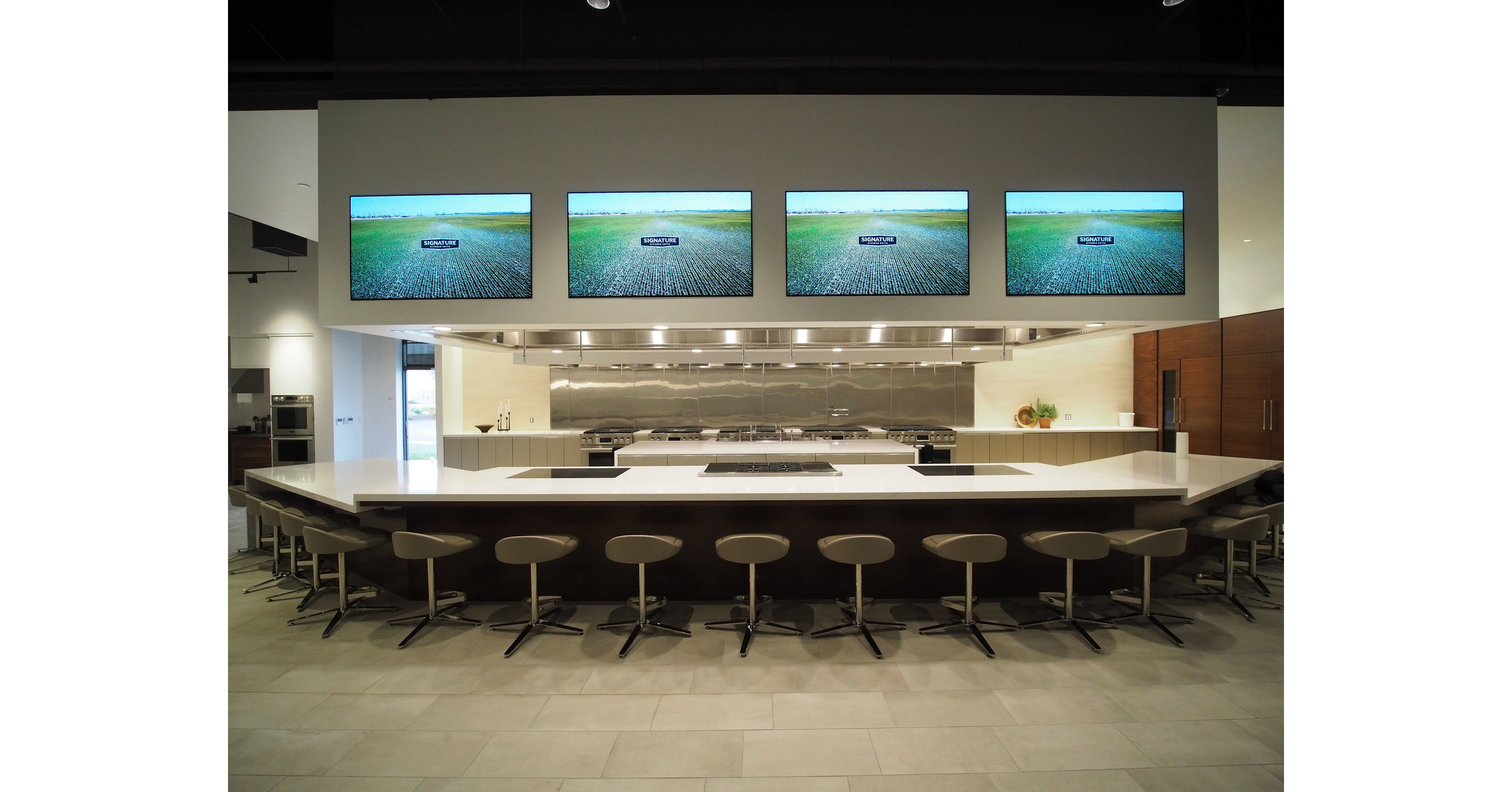 Signature Kitchen Suite Experience & Design Center Caters To ...