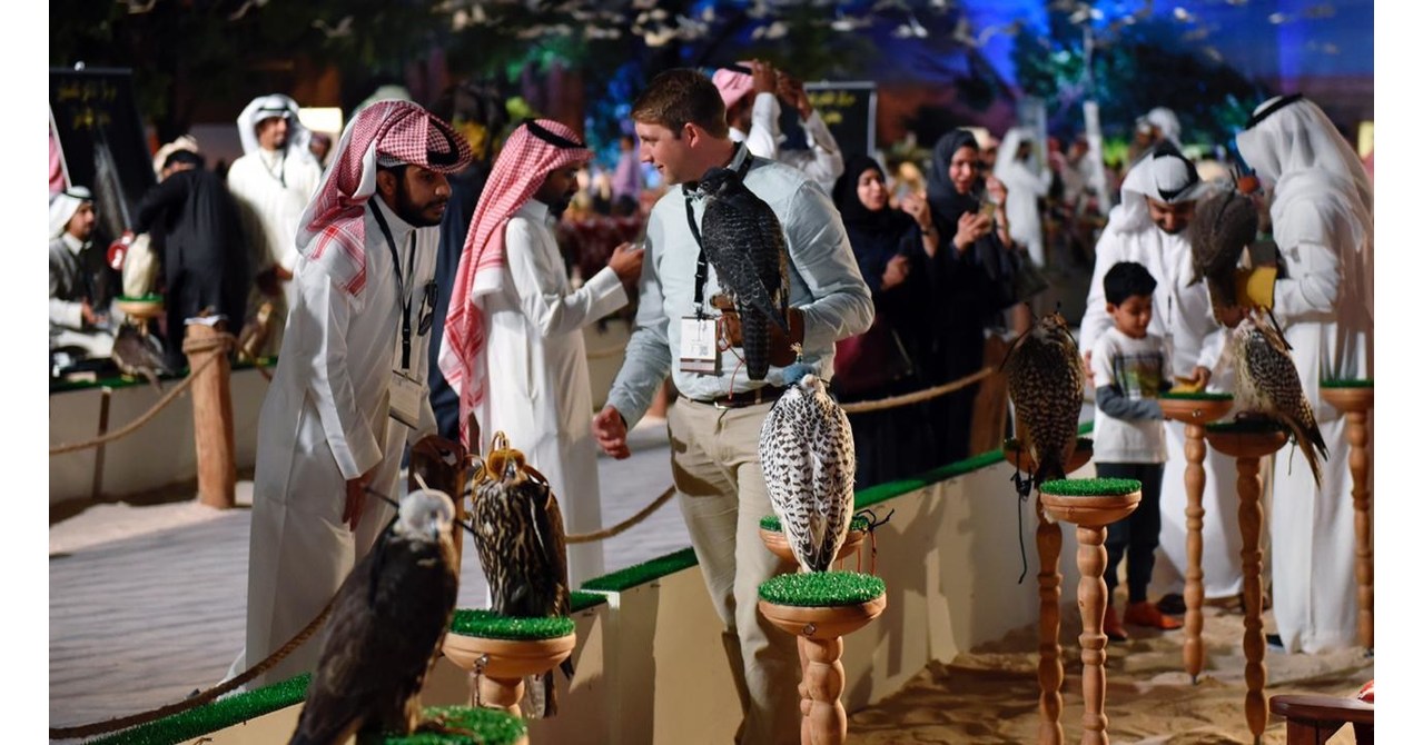 Saudi Arabia Prepares to Launch One of the Largest Falconry Festivals