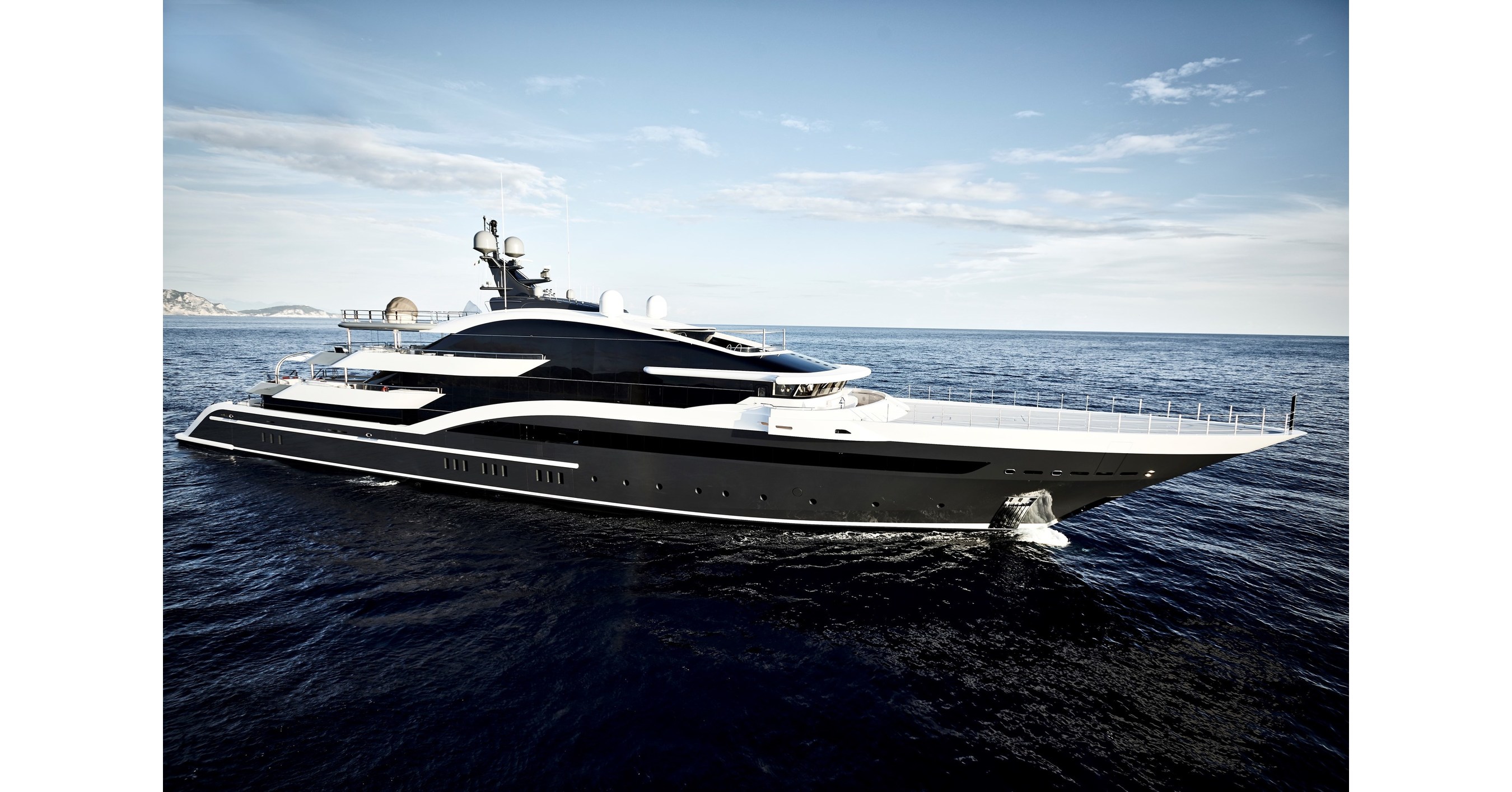 Oceanco's 90m DAR Wins Top Honors at the Design & Innovation Awards