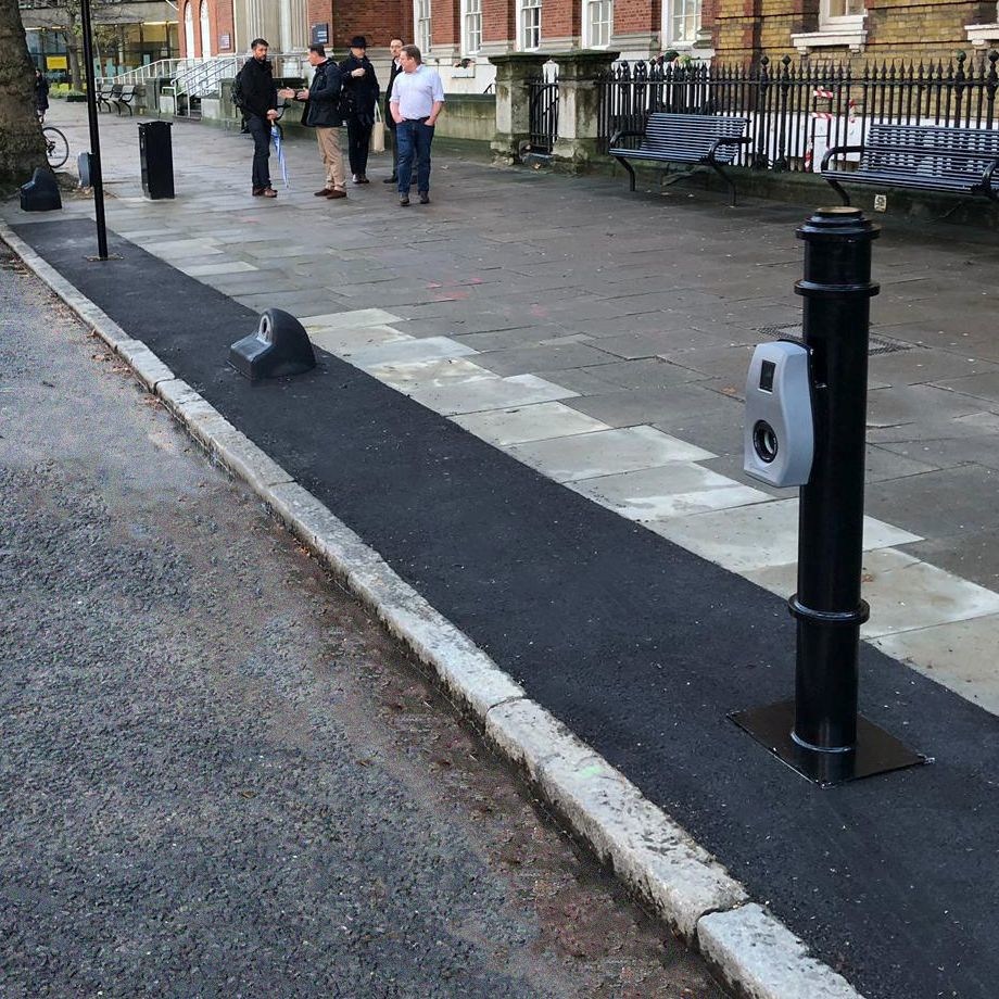 Connected Kerb Launches World-First Roadside Charging and Connectivity ...