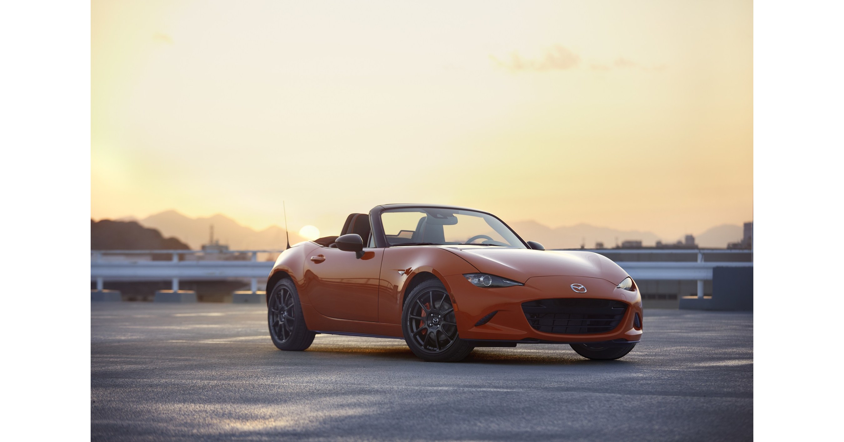Mazda Unveils MX-5 30th Anniversary Edition in Racing Orange
