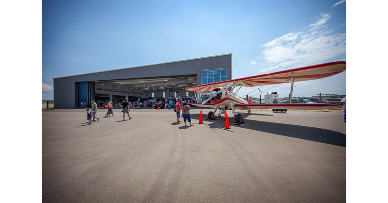 Aviation Legend Commits to Major Gift at Exploration of Flight