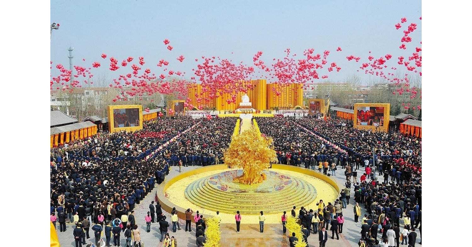 A Grand Celebration of Chinese Worshipping Ancestors