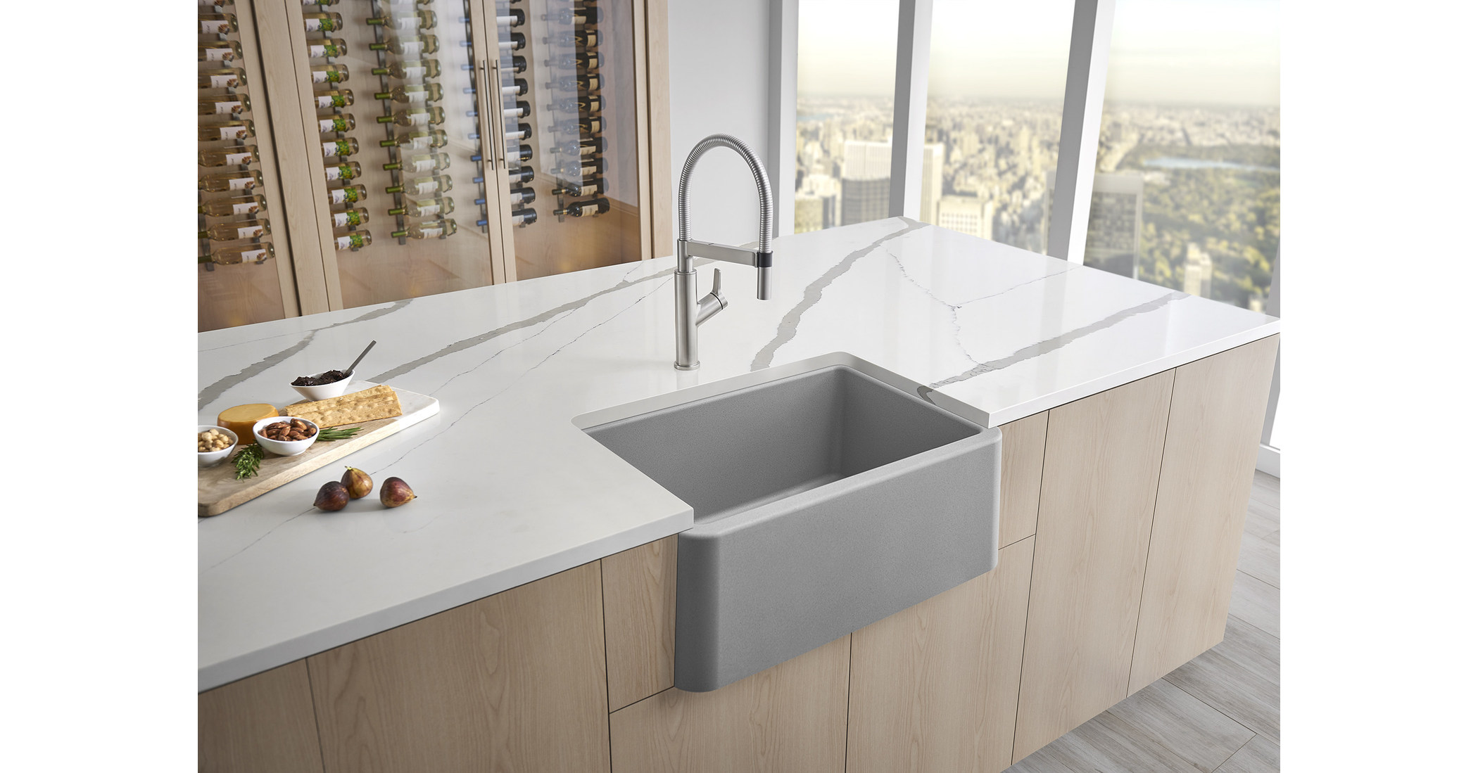 A masterpiece for smaller kitchens: BLANCO expands the IKON® Farmhouse ...