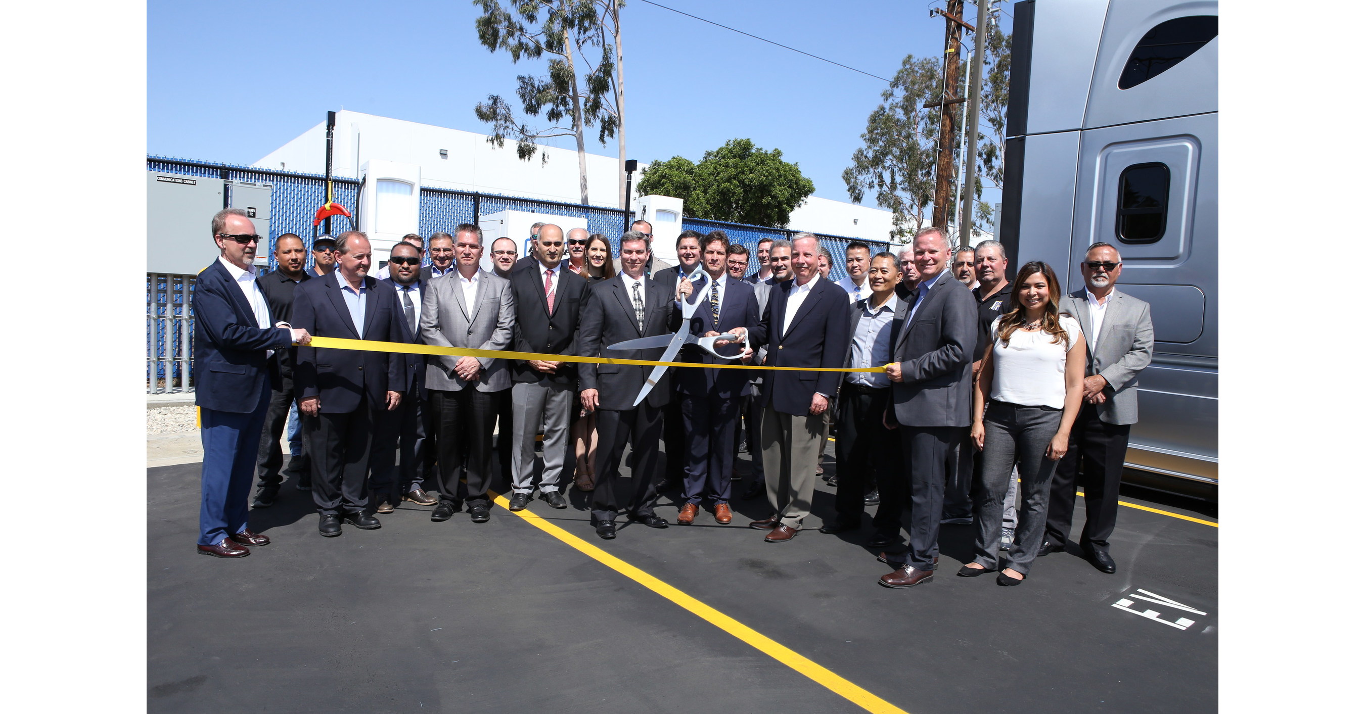 Penske Truck Leasing Opens High-Speed Commercial Electric Truck ...