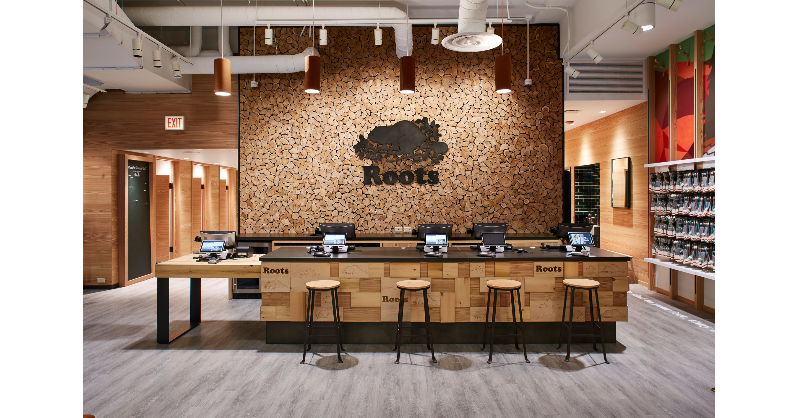 Roots Brings its 'Cabin-Meets-City Style' to Chicago's Magnificent Mile ...