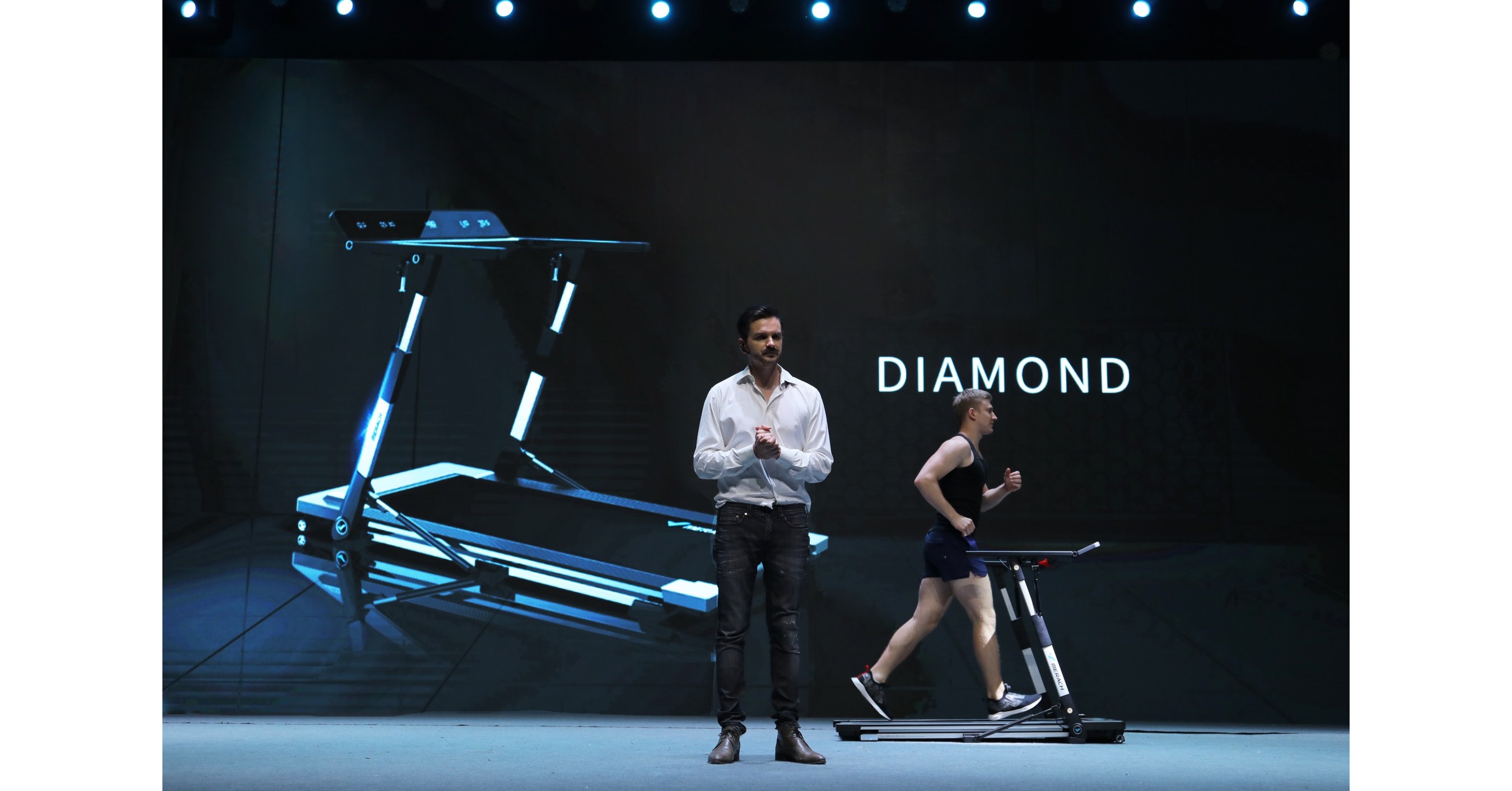 MERACH unveils the first foldable light commercial treadmill and the ...