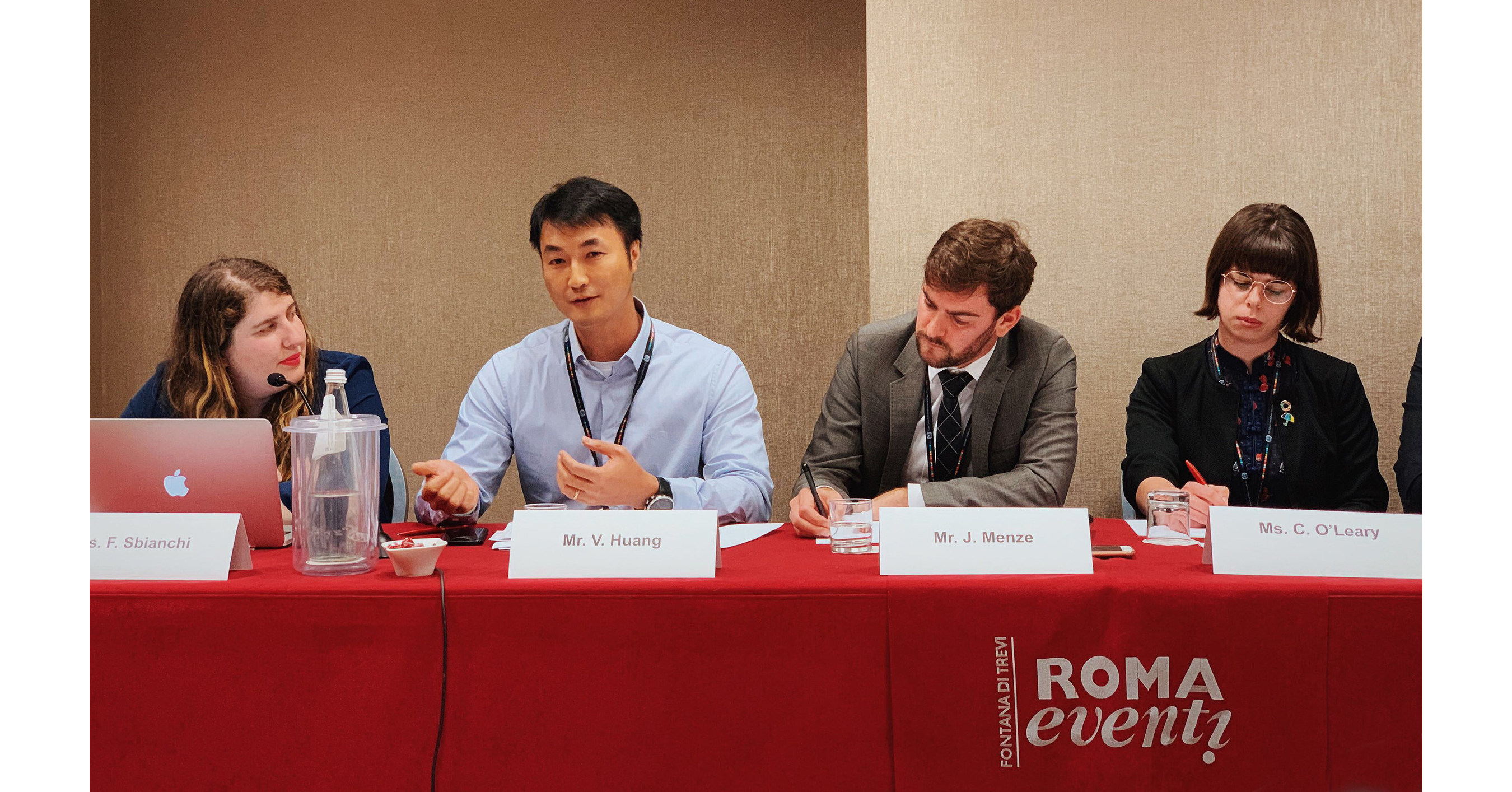 Tencent QQ is invited to the Decent Jobs for Youth Conference to share ...