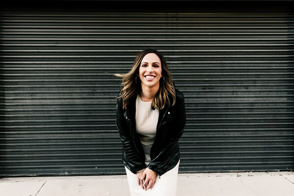 Paige Cole's "Manifesting Like A Boss Babe: A 21 Day Step By Step Guide ...