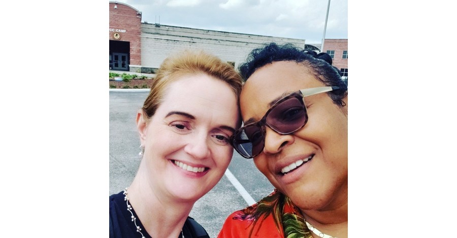 Comedian Muffy Performed in a Florida Federal Prison on July 11, 2019