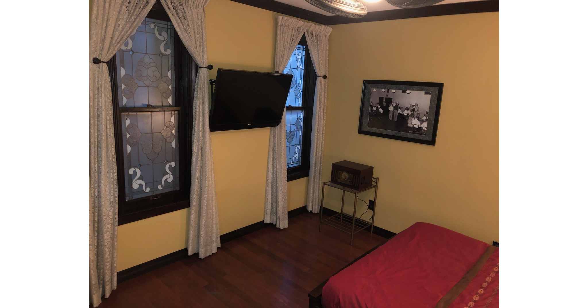 Binion's Announces Opening of Hotel Apache