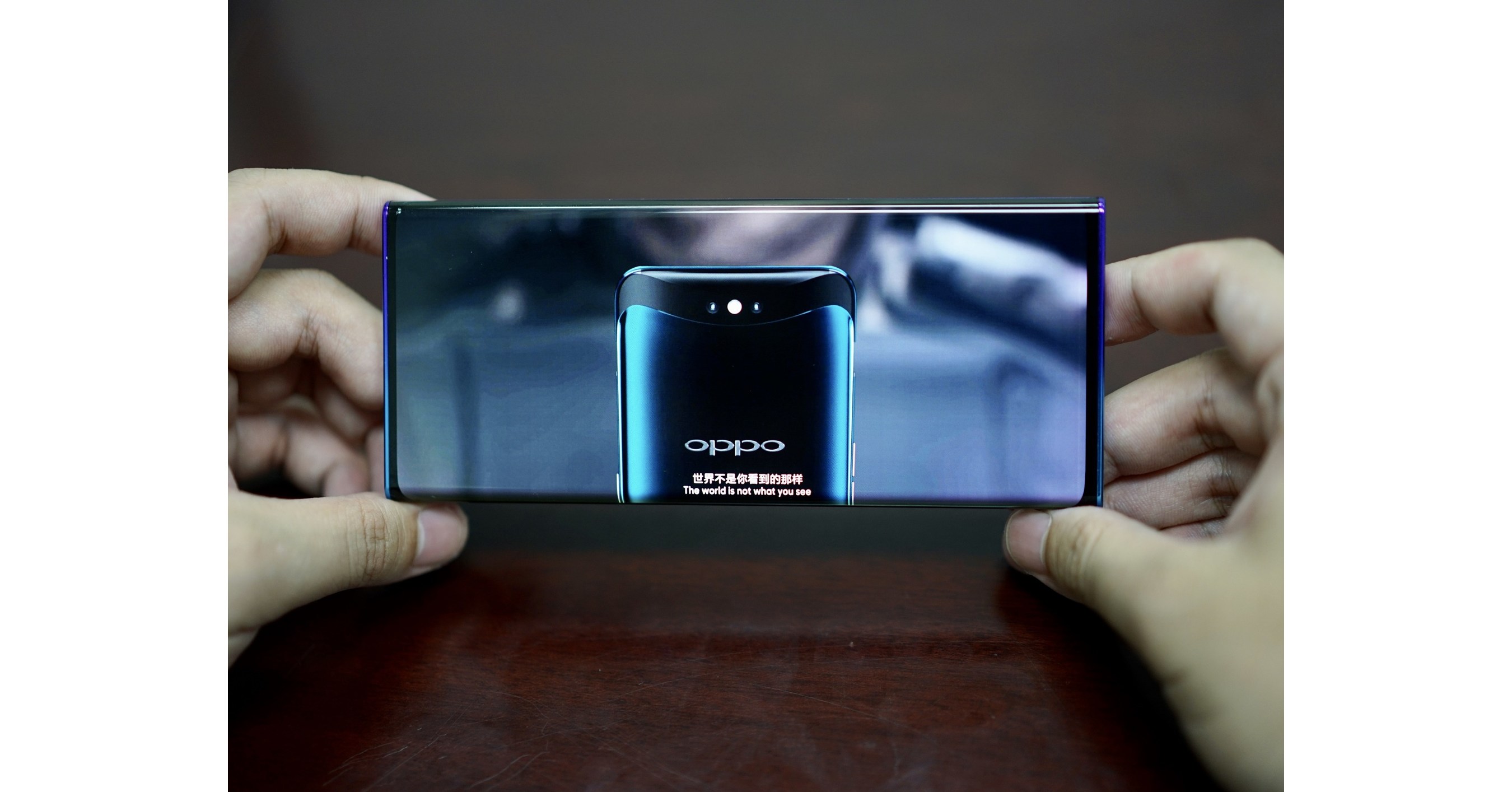 OPPO Showcases "Waterfall Screen" Technology, Exploring Ultimate Design ...