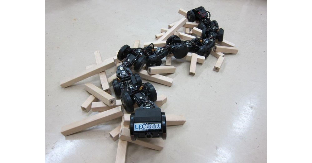 University of Electro-Communications e-Bulletin: Controlling Snake-like ...