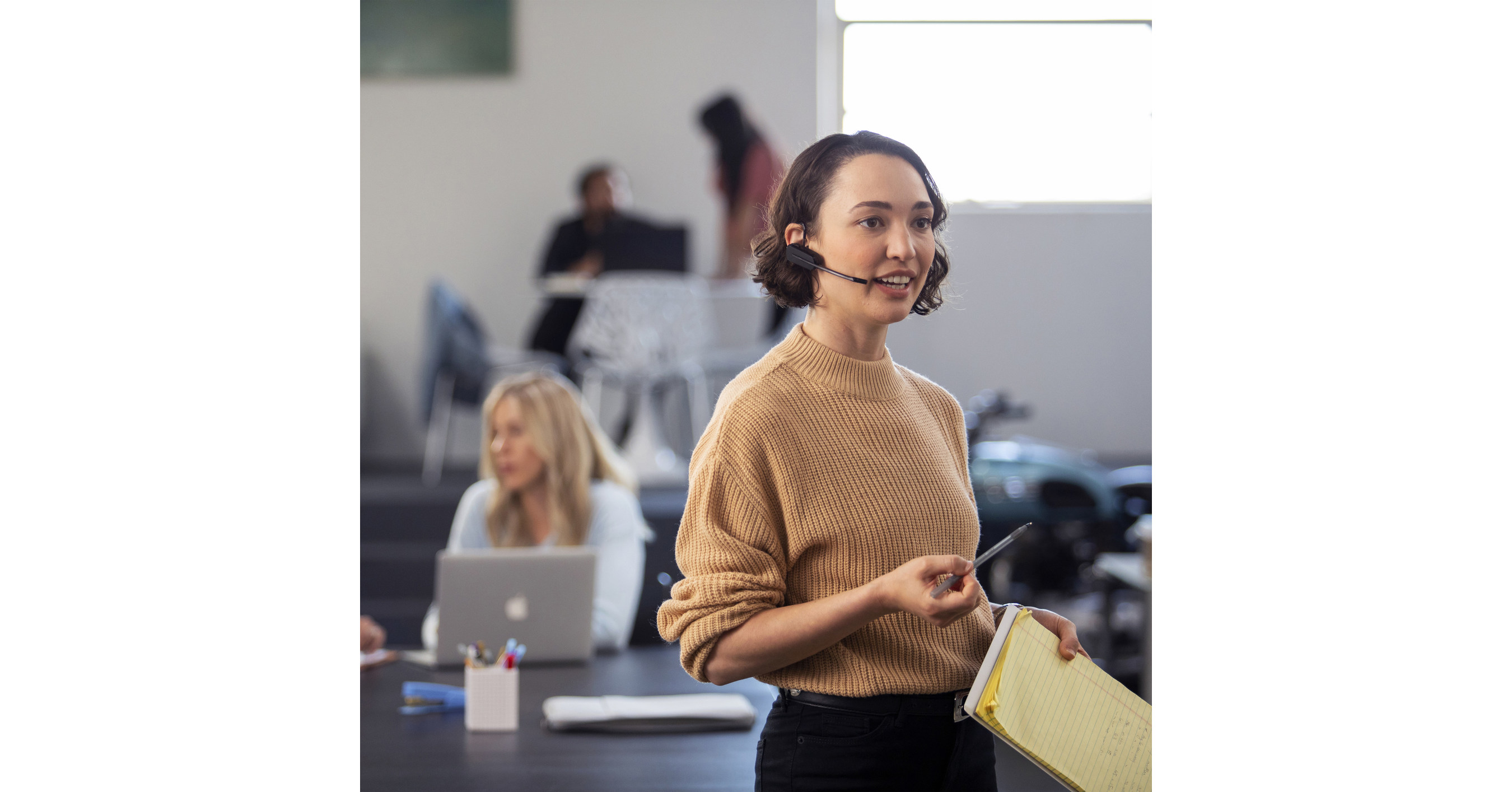 Poly Introduces the Next Generation of Savi Wireless Headsets