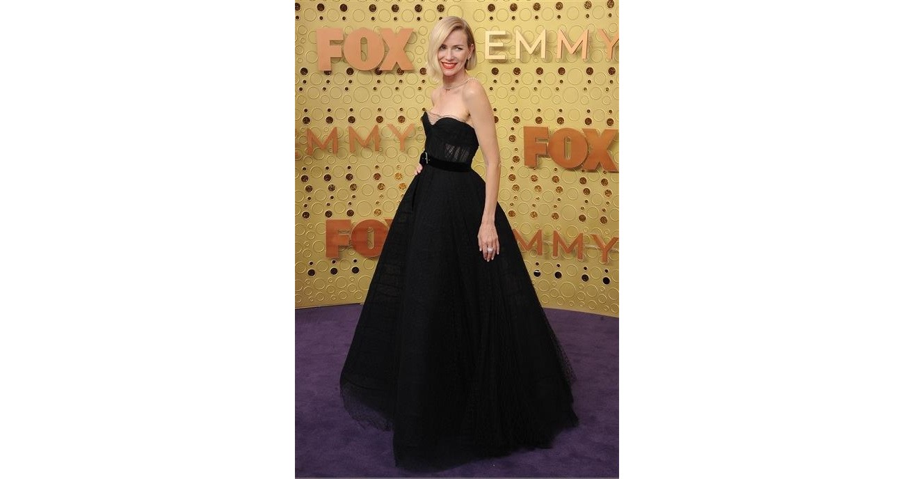 Top Television Stars Shine In Platinum Jewelry At The 71st Primetime ...